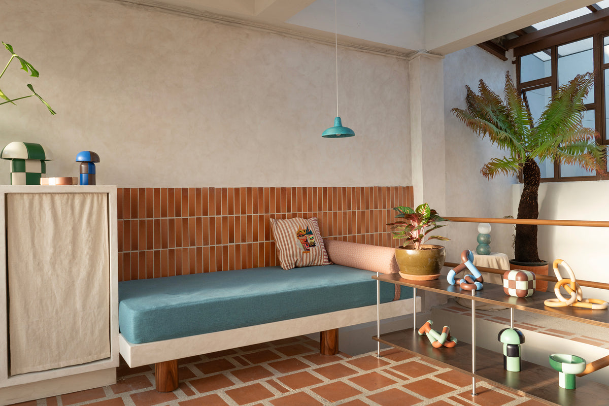 Rooftop Sun Room: A Creative Retreat at PERN BAAN Studio